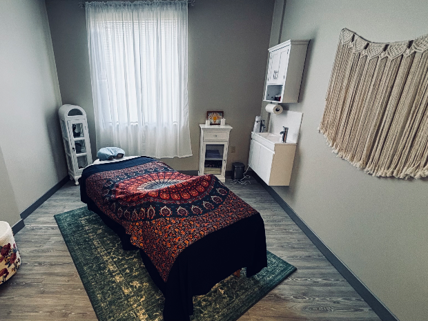 Book a massage with Aura Massage | Meriden CT 06450