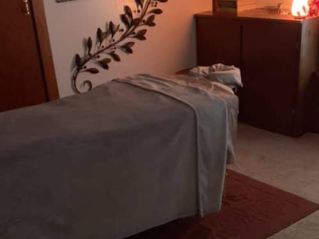 Book a massage with Kathy Hanner, LMT | Red Bud IL 62278